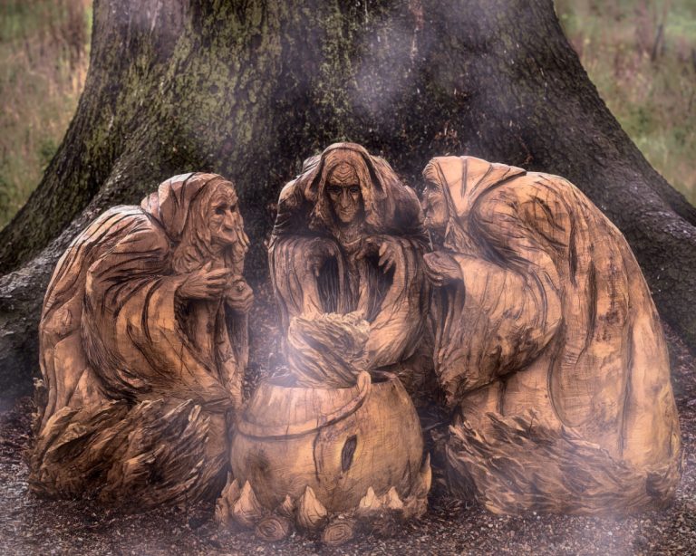 MacBeth Three Witches – Spooky Scotland